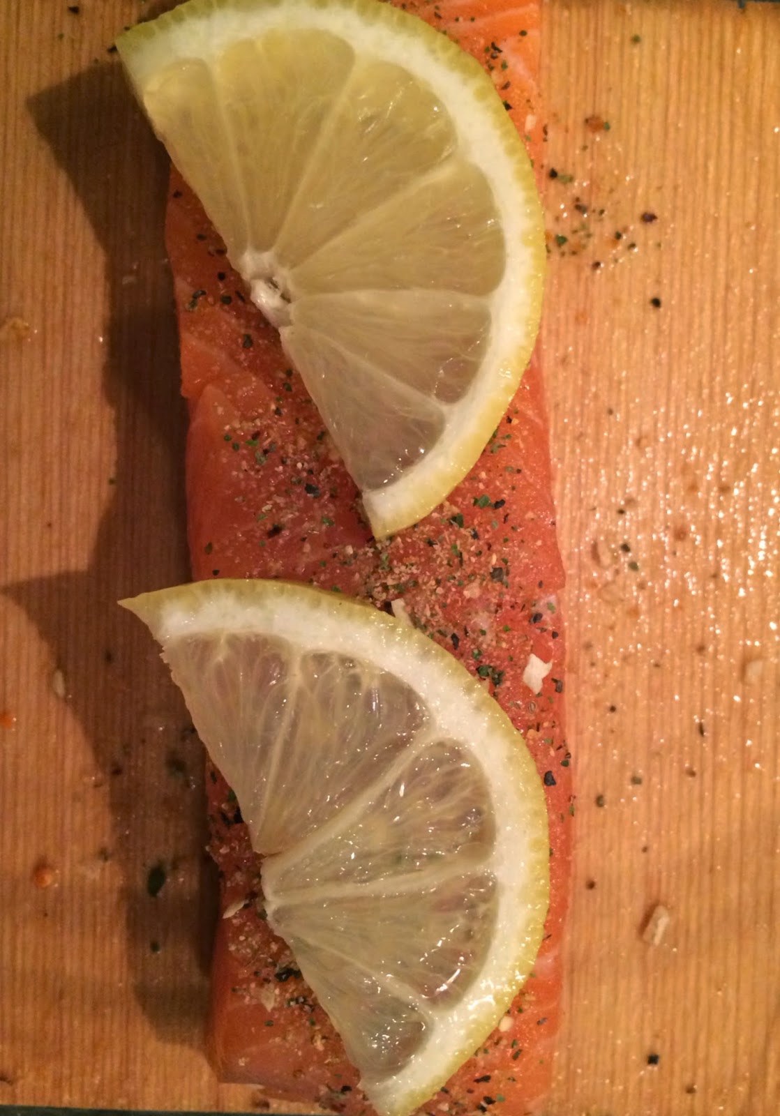 Fit Foodie Fam: 21 Day Fix Dinner: Cedar-infused salmon and strawberry ...