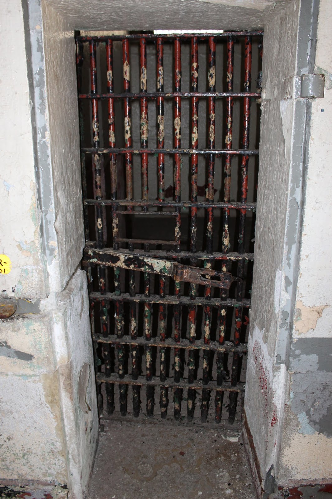 Inside the Big House: The Old Joliet Prison (1858-2002)