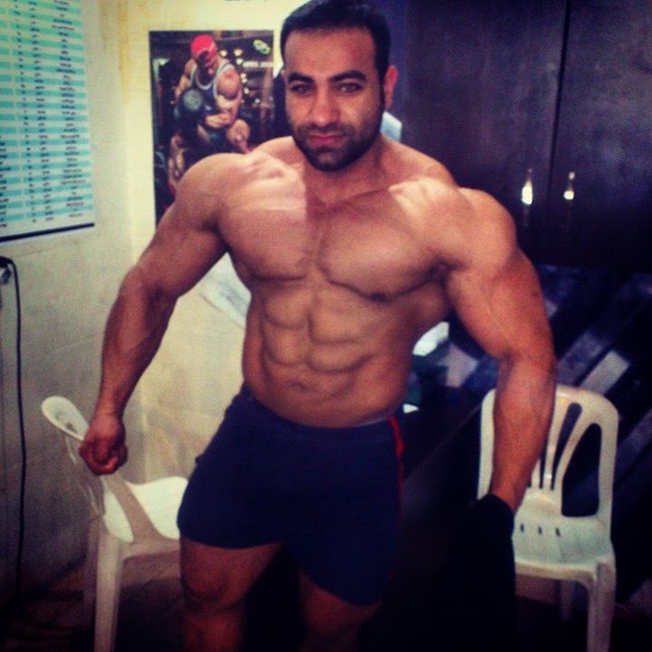 Muscle Lover: Iranian bodybuilder Ali Eljali