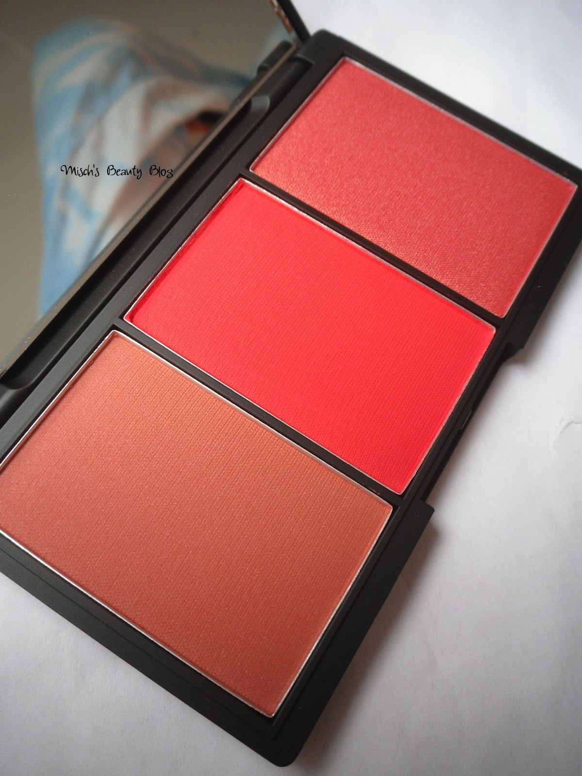 Misch's Beauty Blog: Sleek Blush by 3 Flame