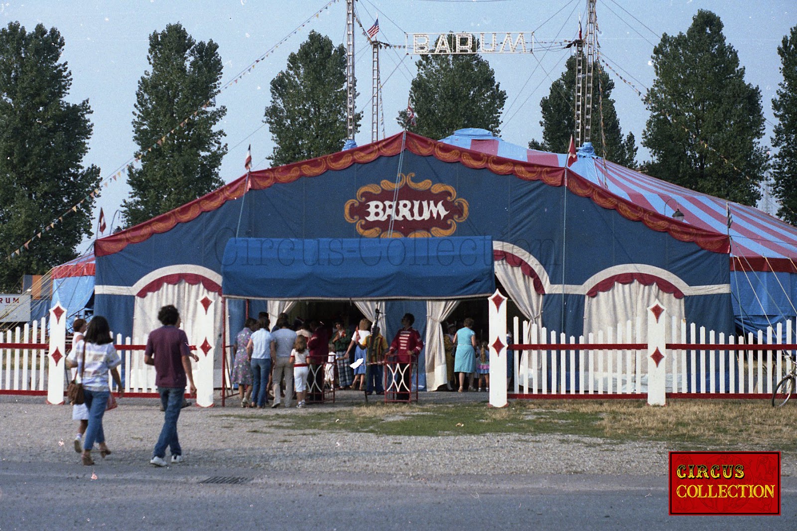 Circus -Collection: Façades et entrées de cirques 1ere partie