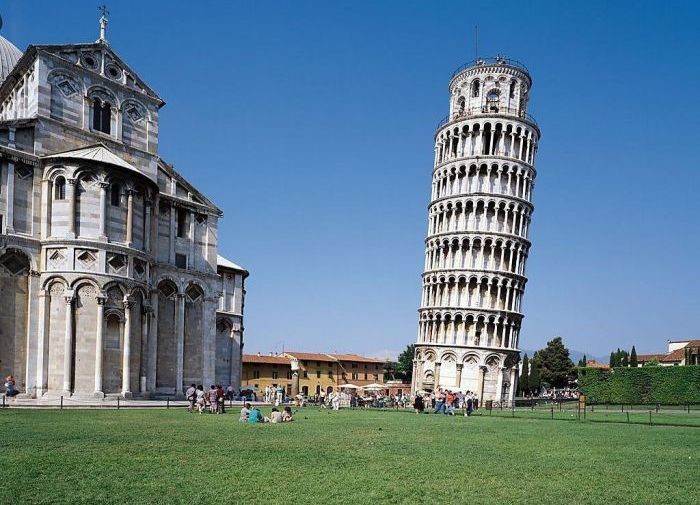 OS MELHORES LUGARES PARA AS GRANDES AVENTURAS : TORRE DE PISA / ITÁLIA