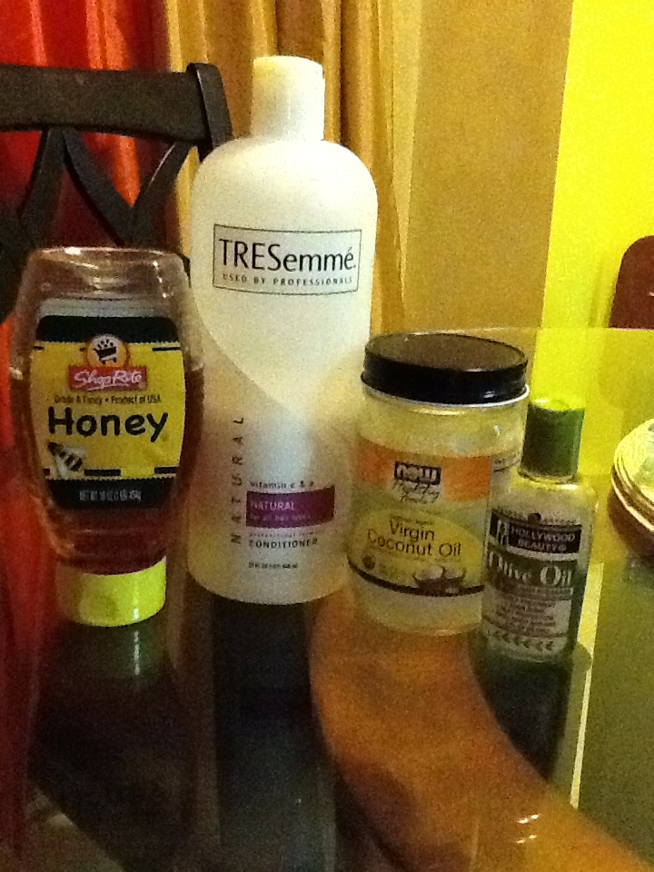 Tracking My Tresses: It's All About the Pre-Poo..Boo!