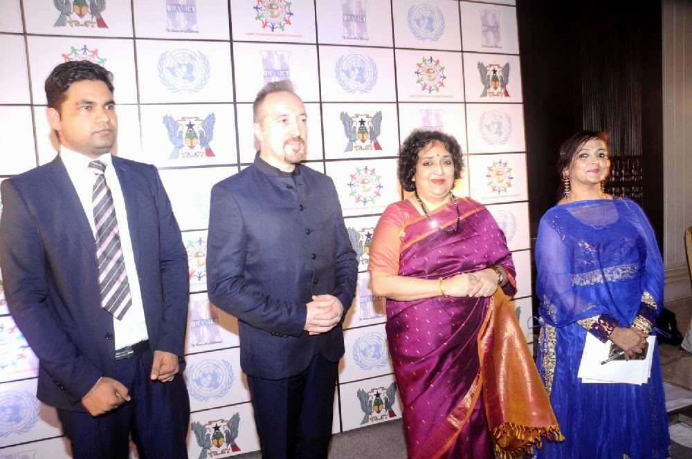 Mrs. Latha Rajinikanth Press Meet Stills!!! Welcome and Introduction to ...