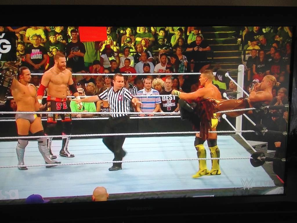 Wrestling 4 Life: WWE Raw 8.9.14 review - The Jerry Springer show