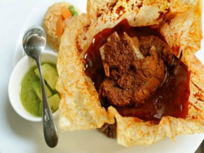 Conociendo México: Mixiotes de pollo con nopales