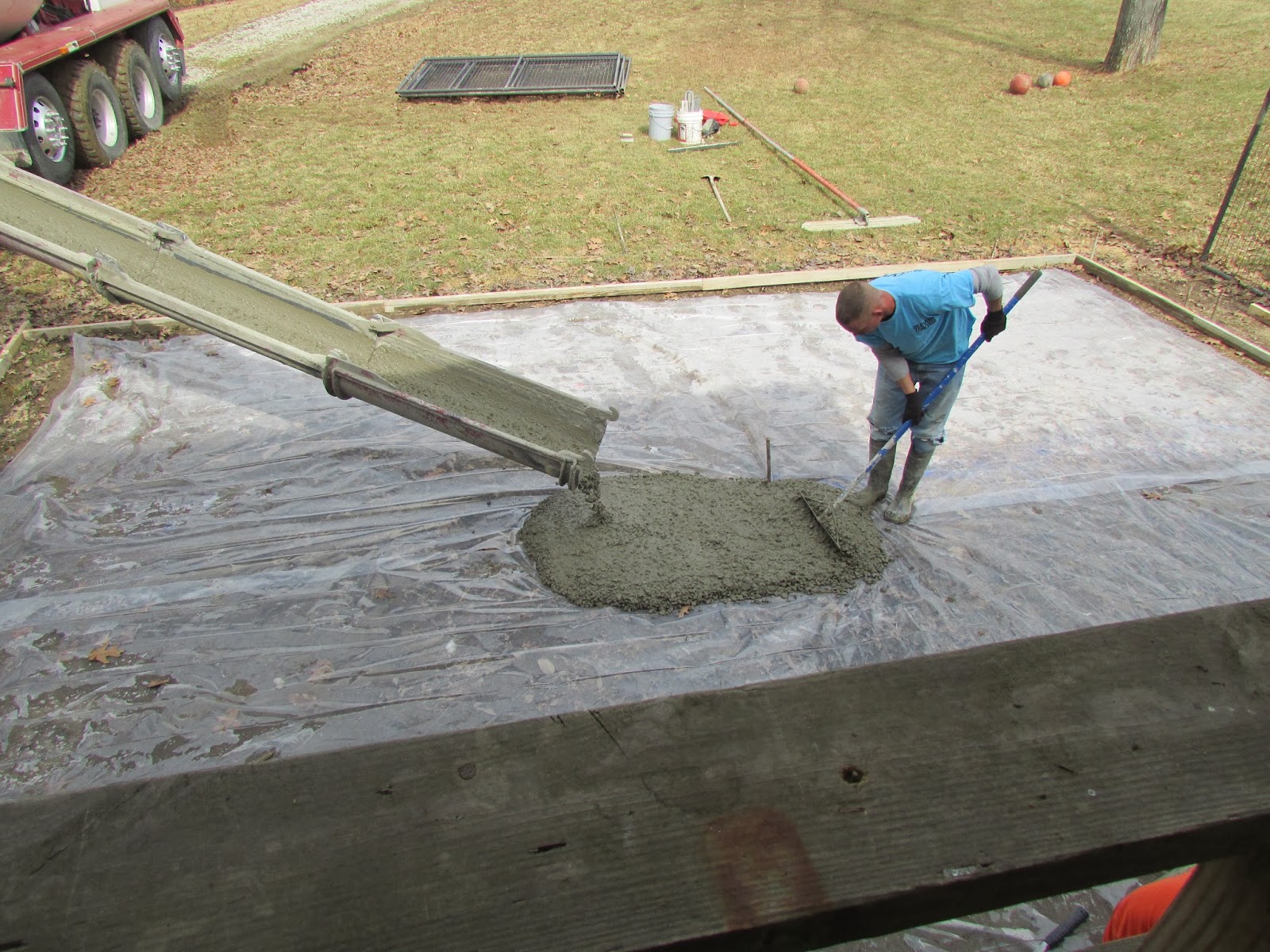 My Rotten Dogs: Preventing Dig Out-Using Concrete as a Kennel Floor