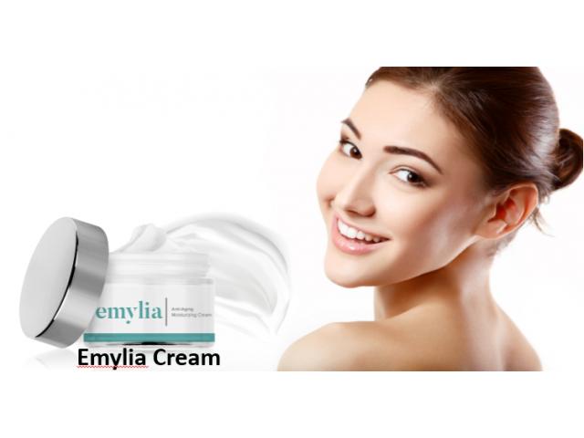 Best gift for you!: Achieve visibly younger looking skin! Emylia Skin Cream