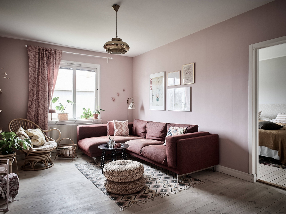 découvrir l'endroit du décor : UN SALON EN ROSE