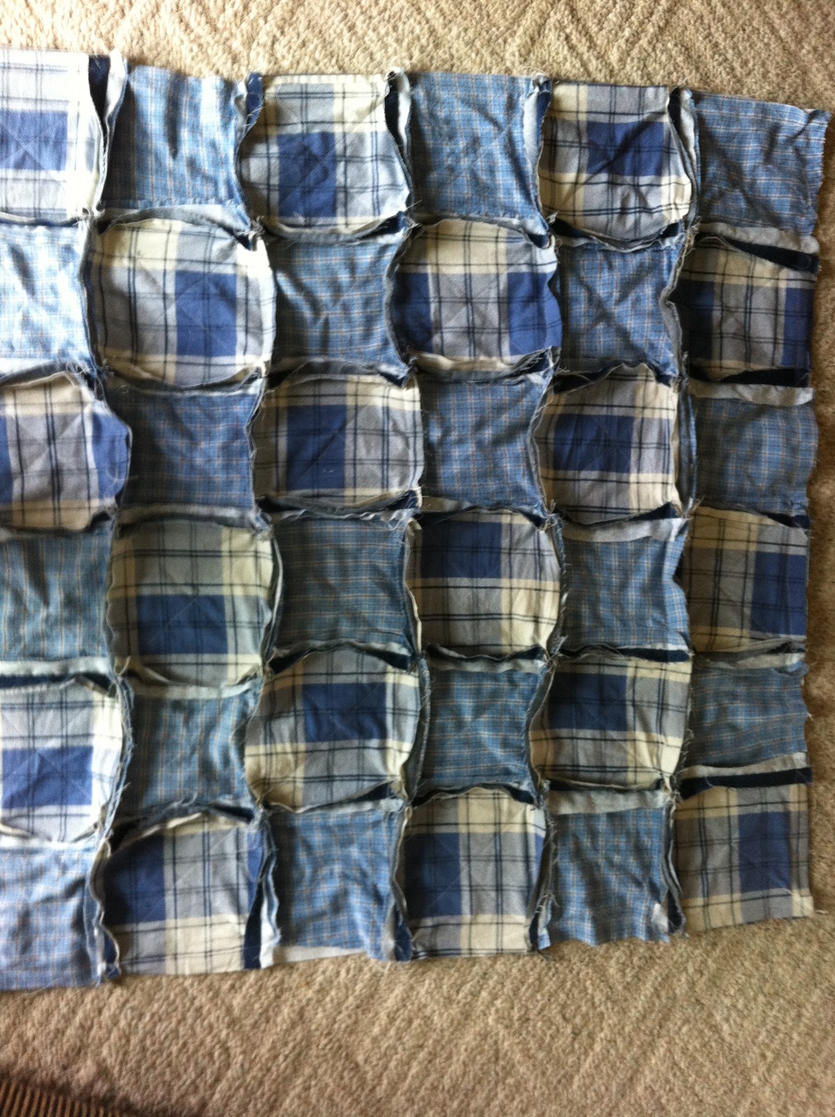 Courtenays Country Quilts and More :): Upcycled Rag Quilt