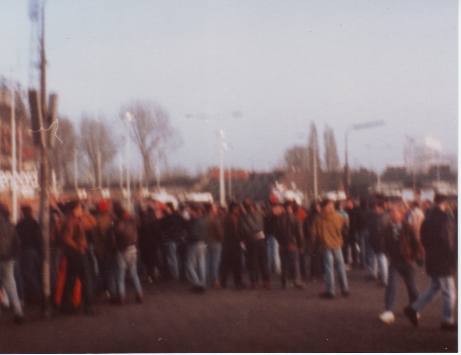 Football Hooligan Pictures: Spurs in Feyenoord 1992 (13 pics)