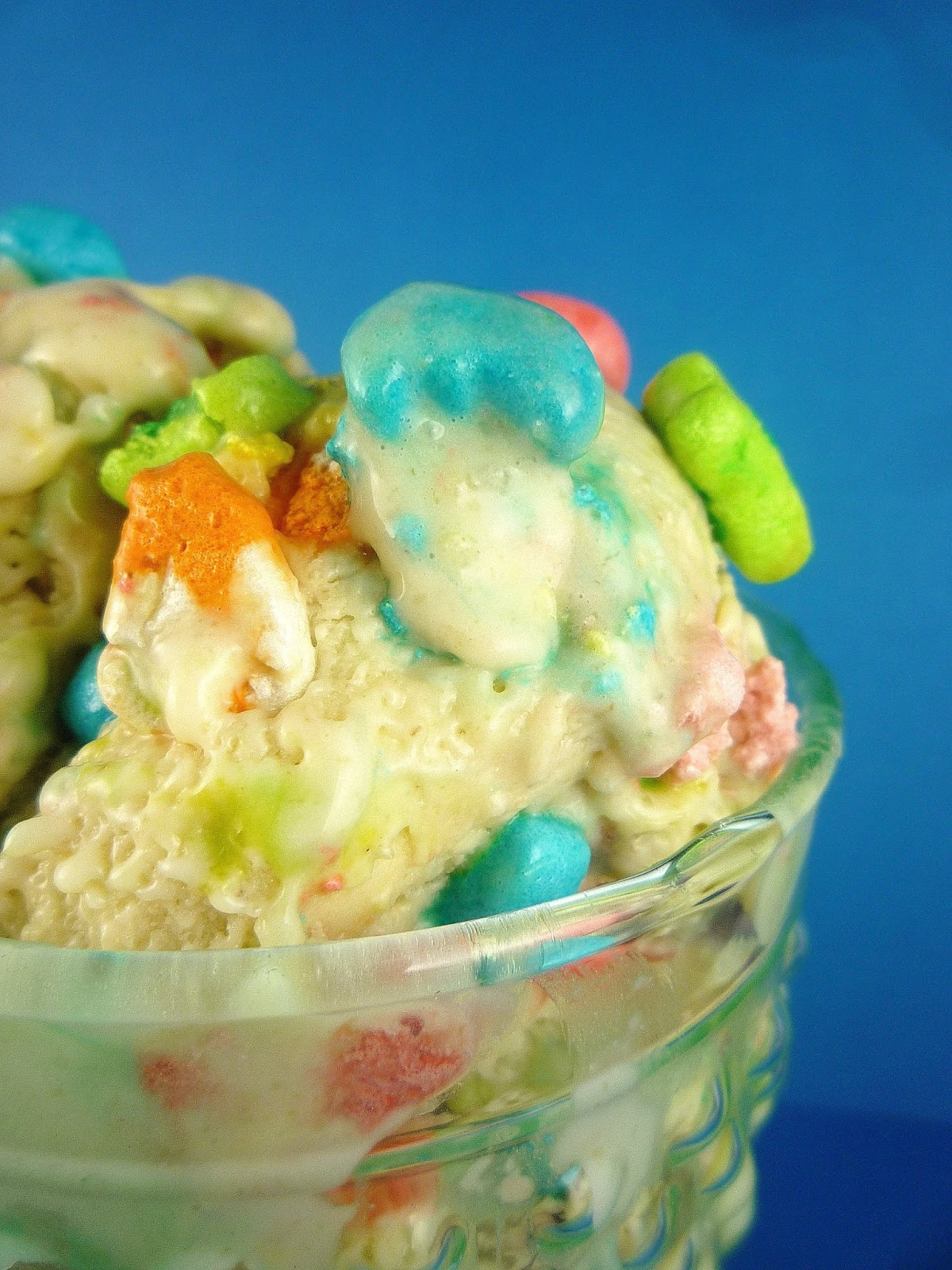 Being A Bear: Bear Essentials: Ice Cream ( + Lucky Charms Ice Cream )