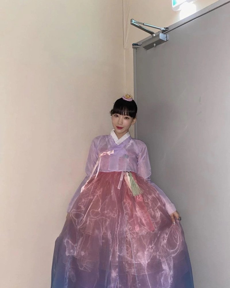 Internautas comparan el estilo hanbok de Taeyeon y Tiffany de Girls ...