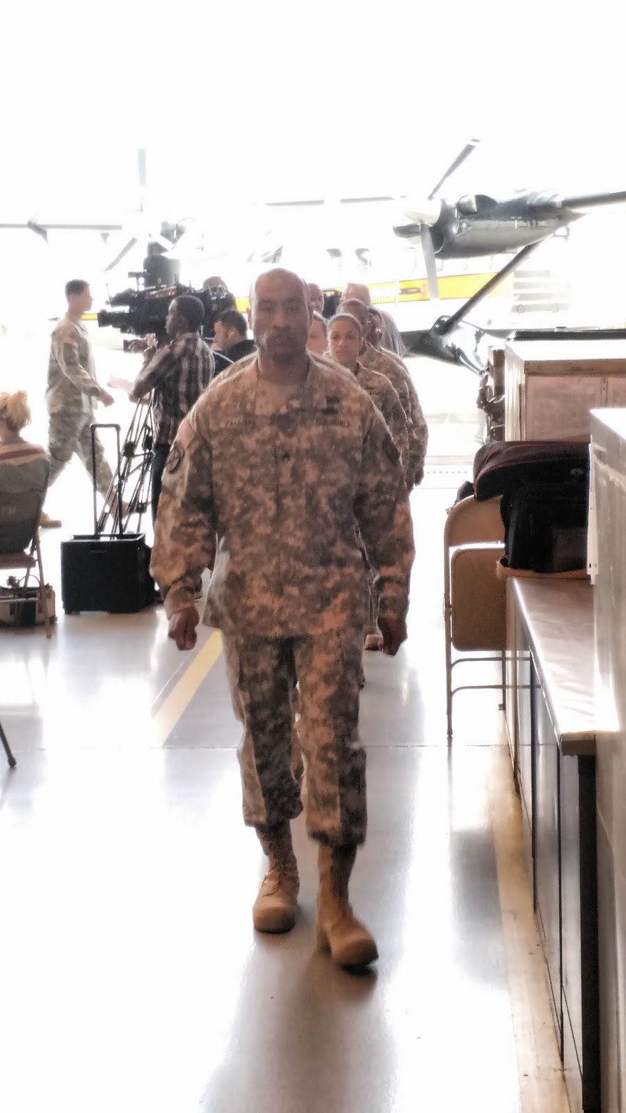 U.S. Army Raleigh Recruiting Battalion: Decorated Golden Knight ...