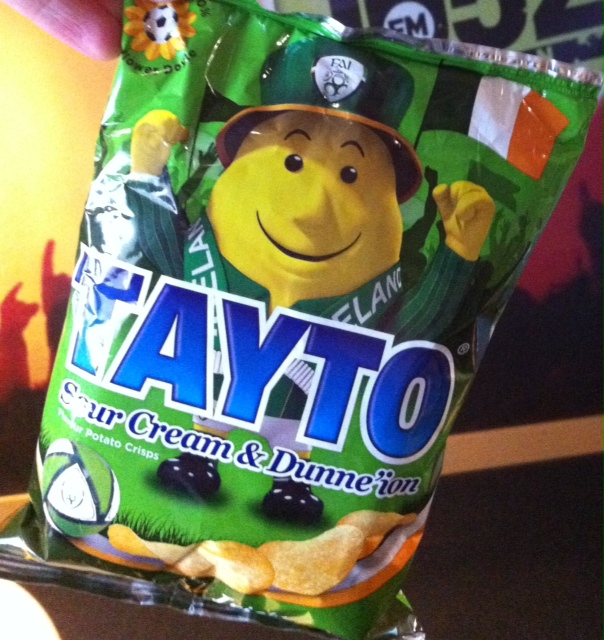 A Blog About Crisps: Packet #73 - Tayto Sour Cream & Dunne'ion