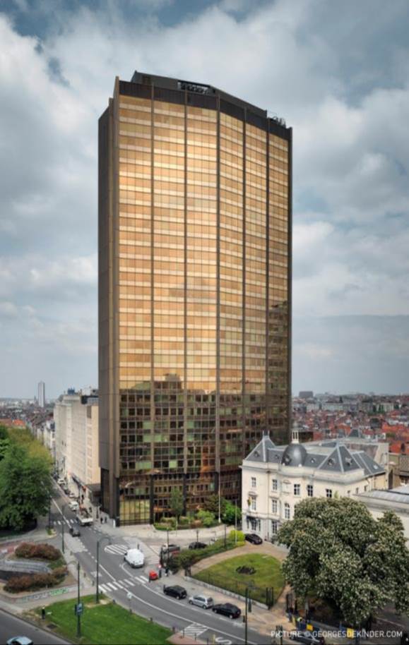 FAC | Light Facade Lab: Tour Astro de Brussels. Montaje de Muro Cortina ...