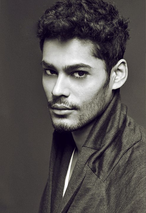 Shirtless Bollywood Men: Nitin Gupta