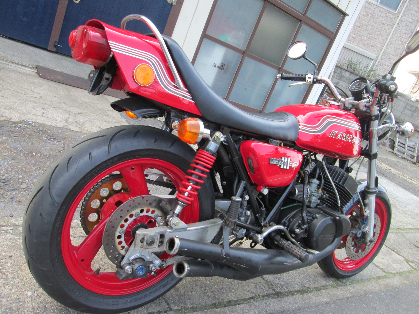 M-STYLE MOTORWORKS: H2 750SS CUSTOM