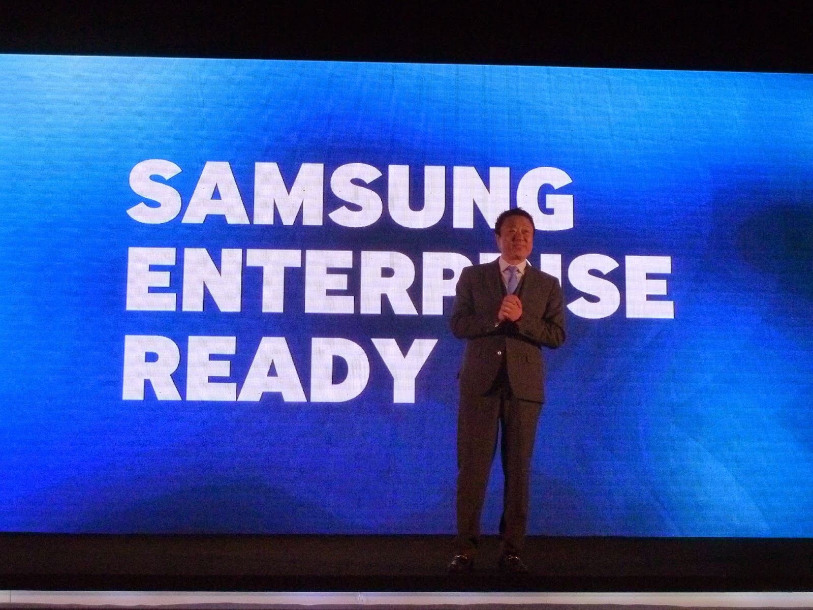 Kee Hua Chee Live!: PART 2----SAMSUNG LAUNCHED 2 NEW SMARTPHONES AT ...