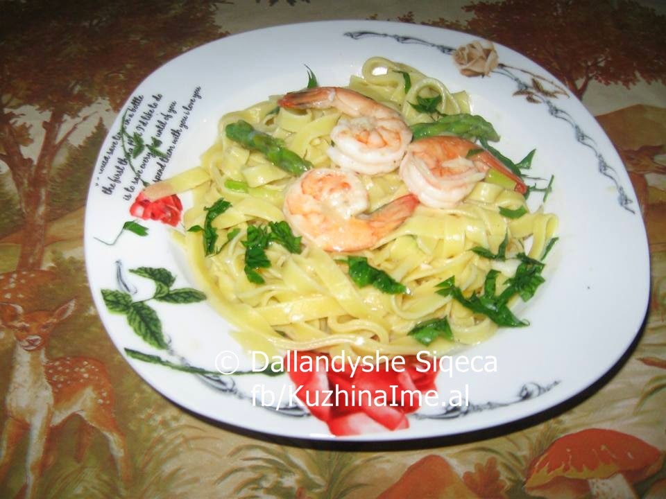 KuzhinaIme.al: Makarona me karkaleca dhe shparguj( asparage)