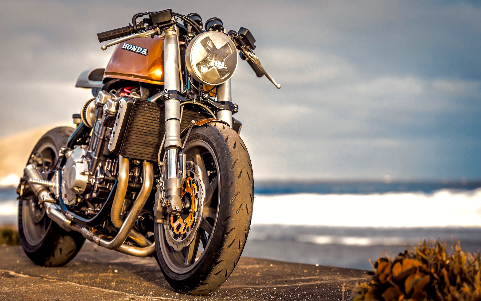 Run Iron CB1300 - Inazuma café racer