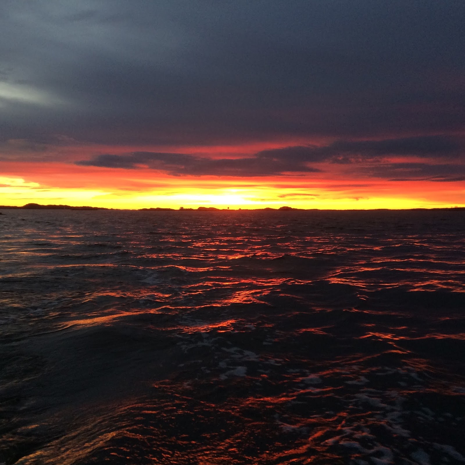 Livet Som Jälmsjö: Brinnande himlar