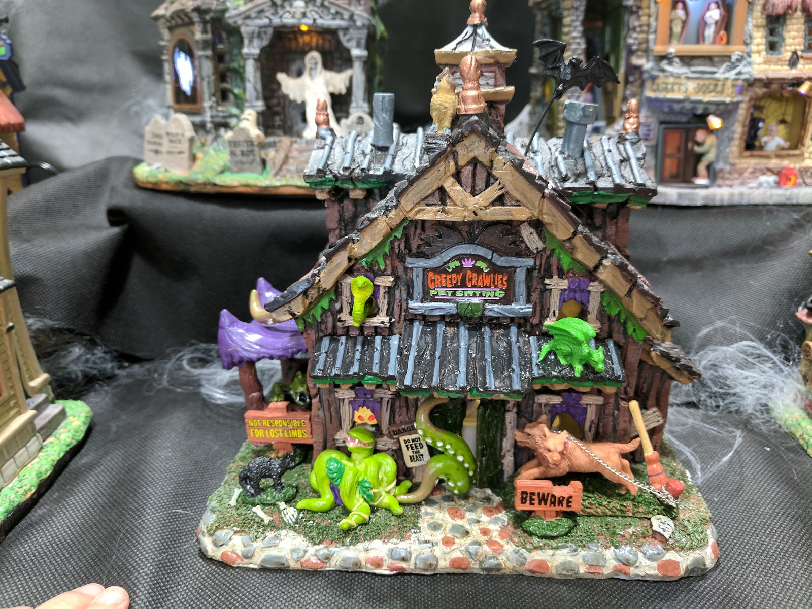 Lemax Spooky Town Creepy Crawlies Pet Sitting lemax-spooky-town-creepy-crawlies-pet-sitting