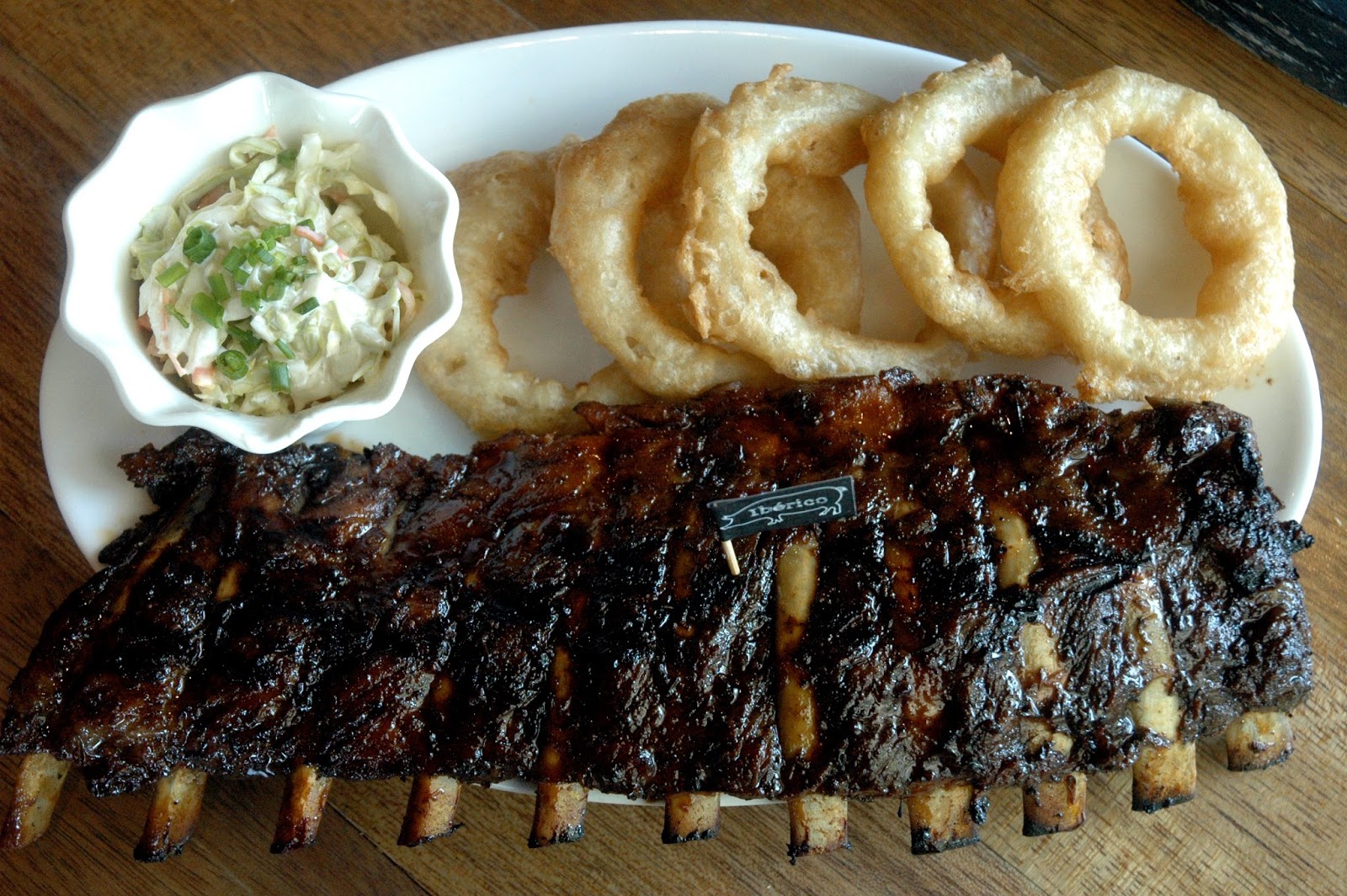 DUDE FOR FOOD: Sticky Bones and Ribs at Morganfield's