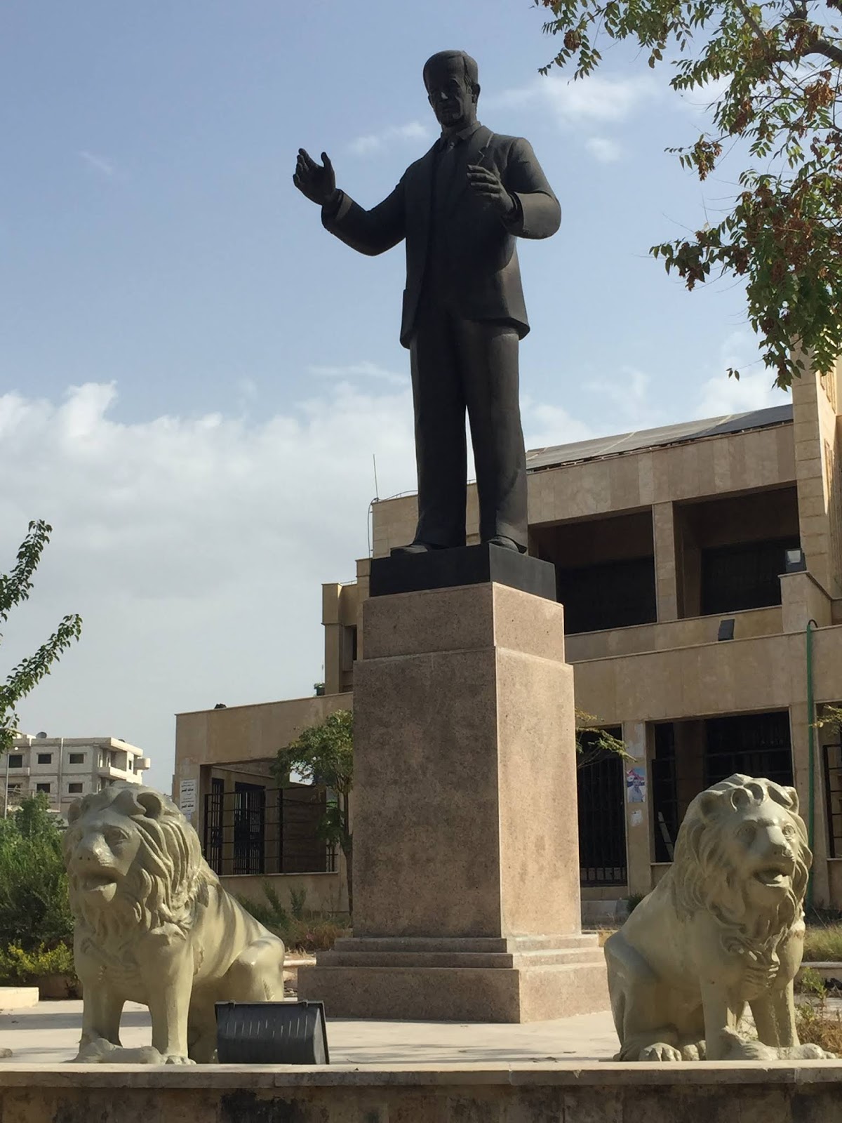 Via Recta - الشارع المستقيم: Allons à Qardaha [قرداحة]