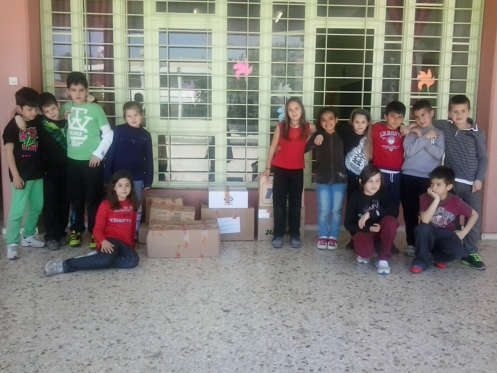 3ο Δημοτικό Νέας Φιλαδέλφειας: ΣΥΛΛΟΓΗ ΤΡΟΦΙΜΩΝ ΜΕ ΜΕΓΑΛΗ ΕΠΙΤΥΧΙΑ