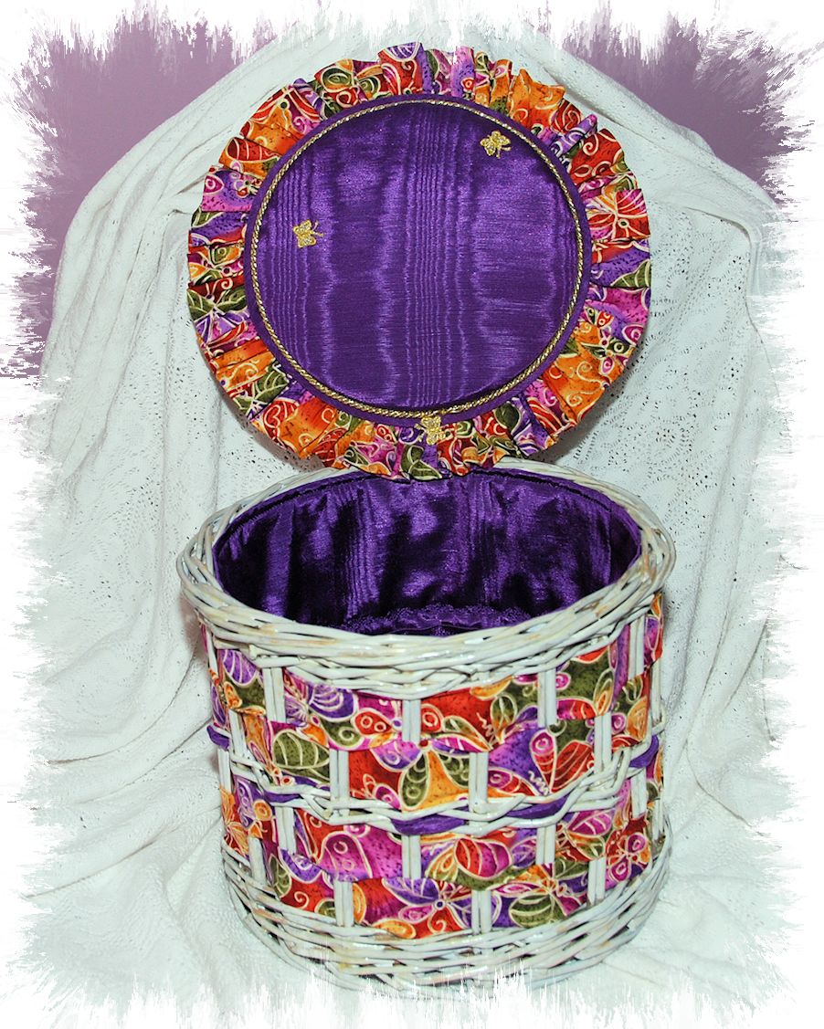 TiramiSue MAKE A SEWING BOX 