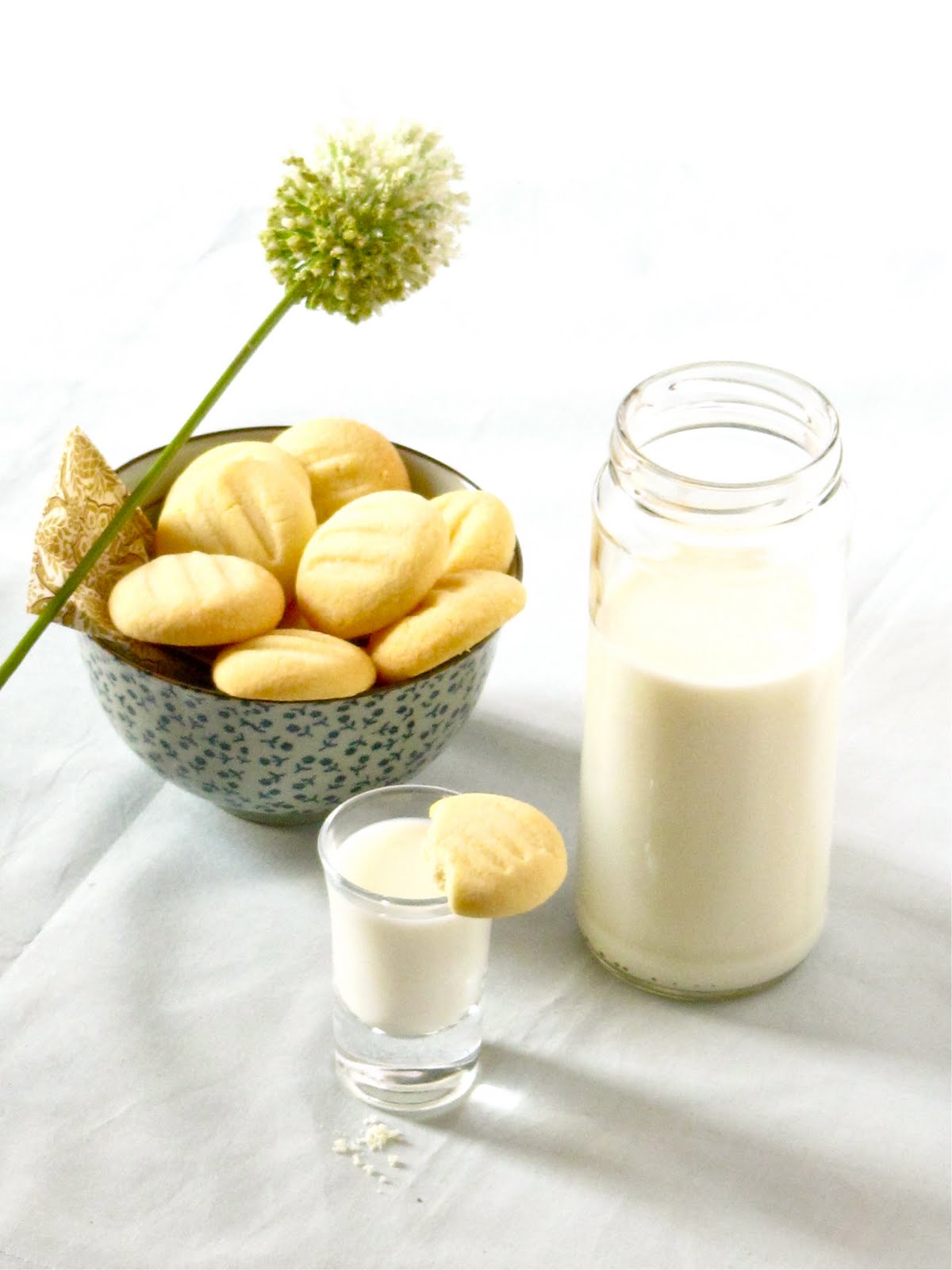 Plateful: Melting Moments — dainty eggless cookies