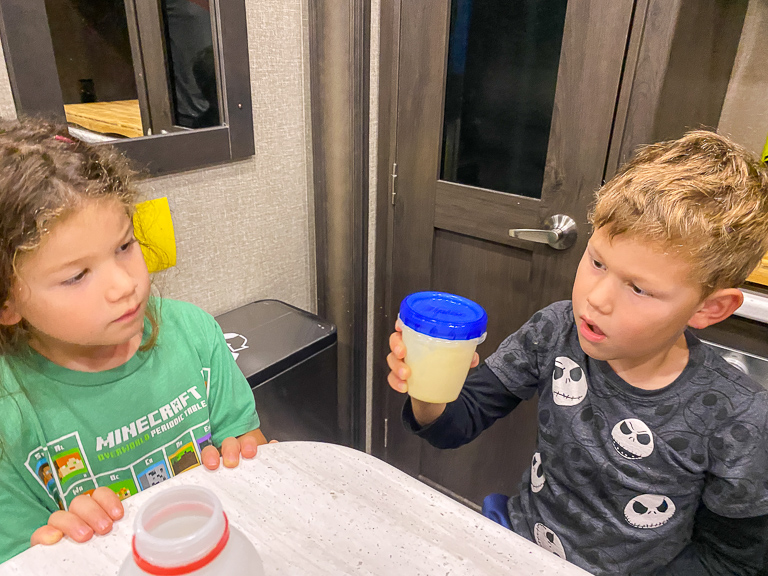 Tales of the Flowers: Oakhurst Dairy Flavored Milk taste test - Maine