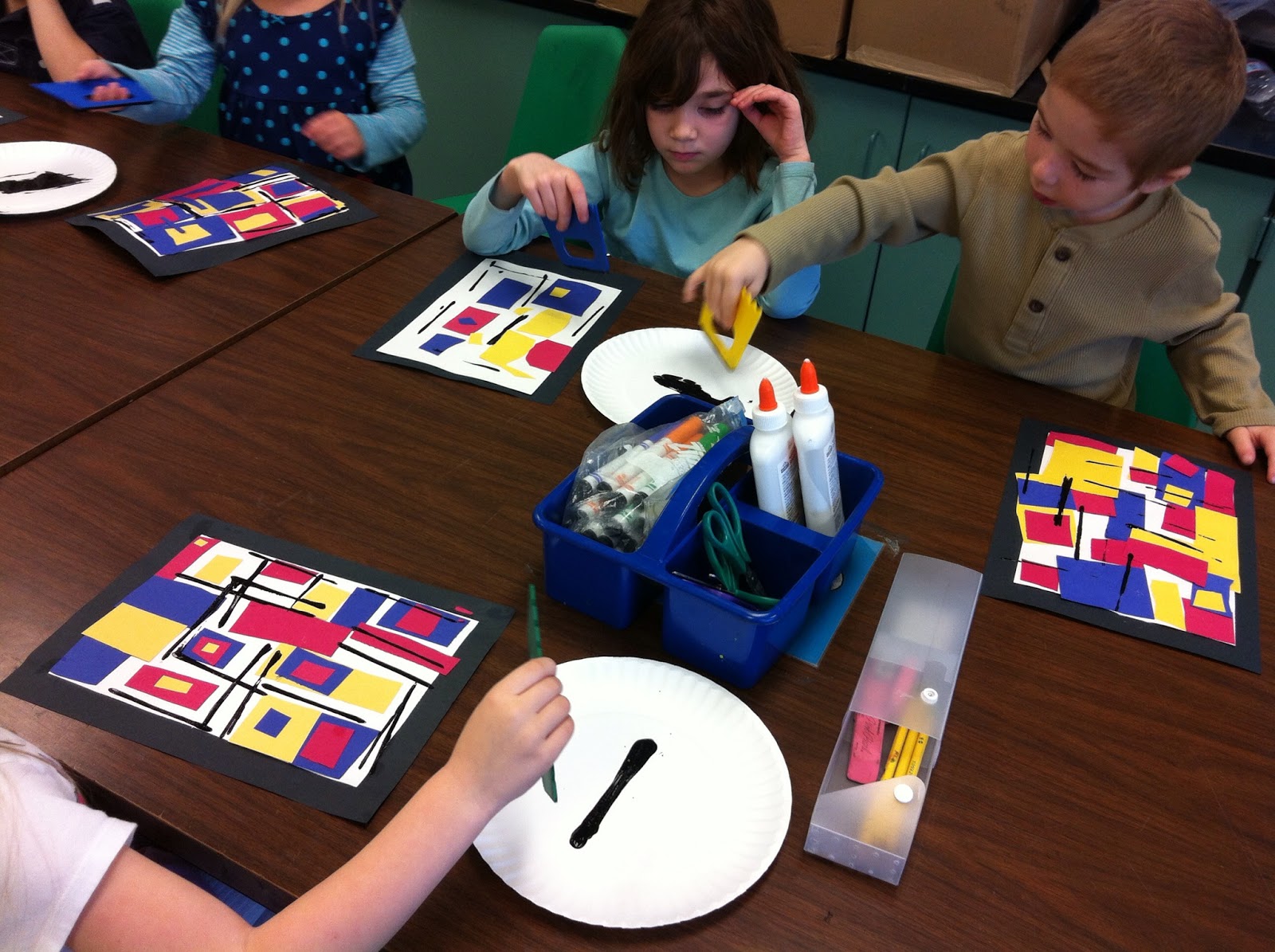 Art Room 104: Using Mondrian...