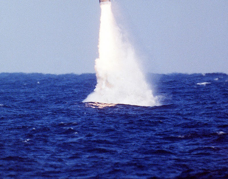 Оружие массового поражения: Баллистическая ракета для подводных лодок ...