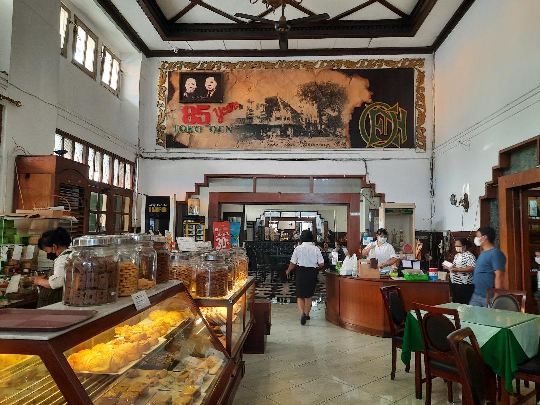 Mereguk Kenangan Kota Kelahiran Semarang - Ina Tanaya