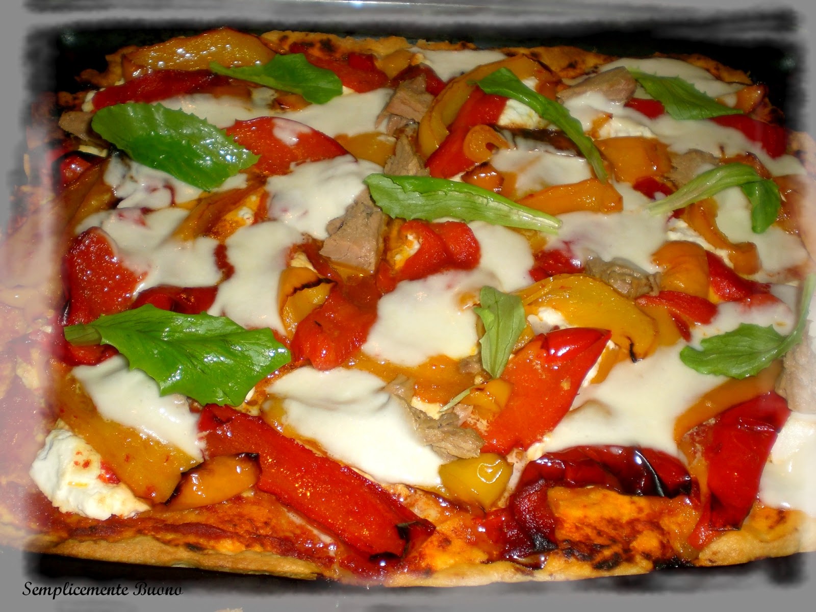 PIZZA PEPERONI E TONNO