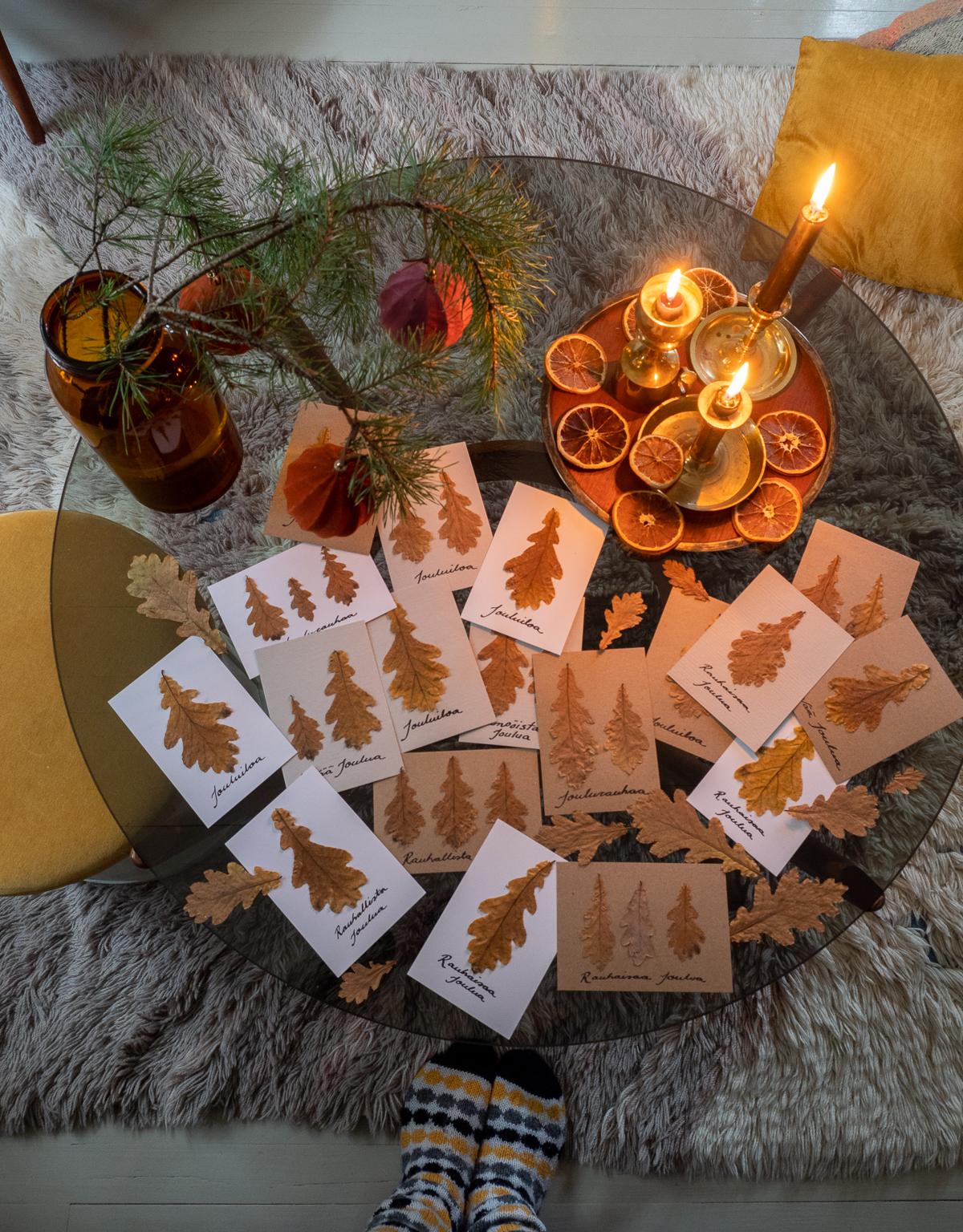 Helpot joulukortit! — Keltainen kahvipannu