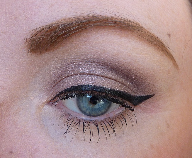 Click and Make-Up Beauty Blog: Scouse Brows in association with Sleek ...