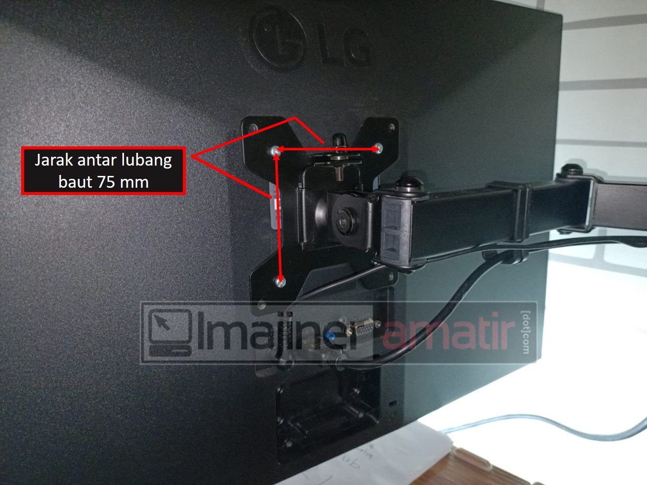 Tips Memilih Bracket Monitor untuk Meja Kerja - IMAJINER AMATIR