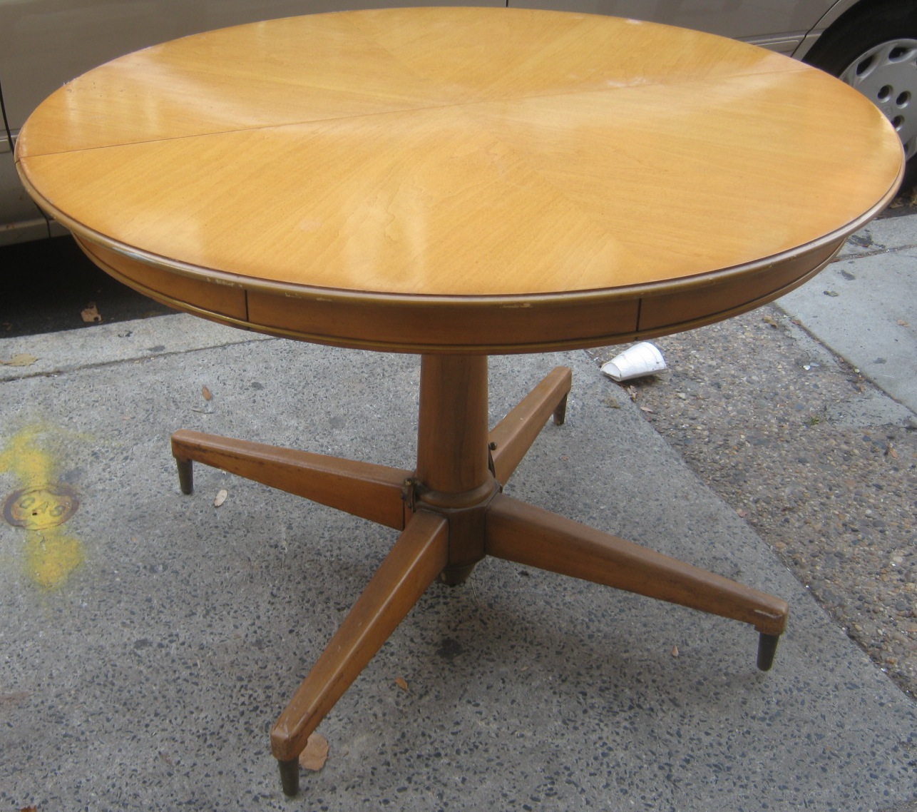 Uhuru Furniture & Collectibles: Vintage Round Dining Table - Sold