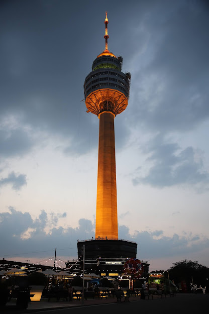 Daegu E-World 83 Tower full of things to enjoy (Korean trick art museum ...
