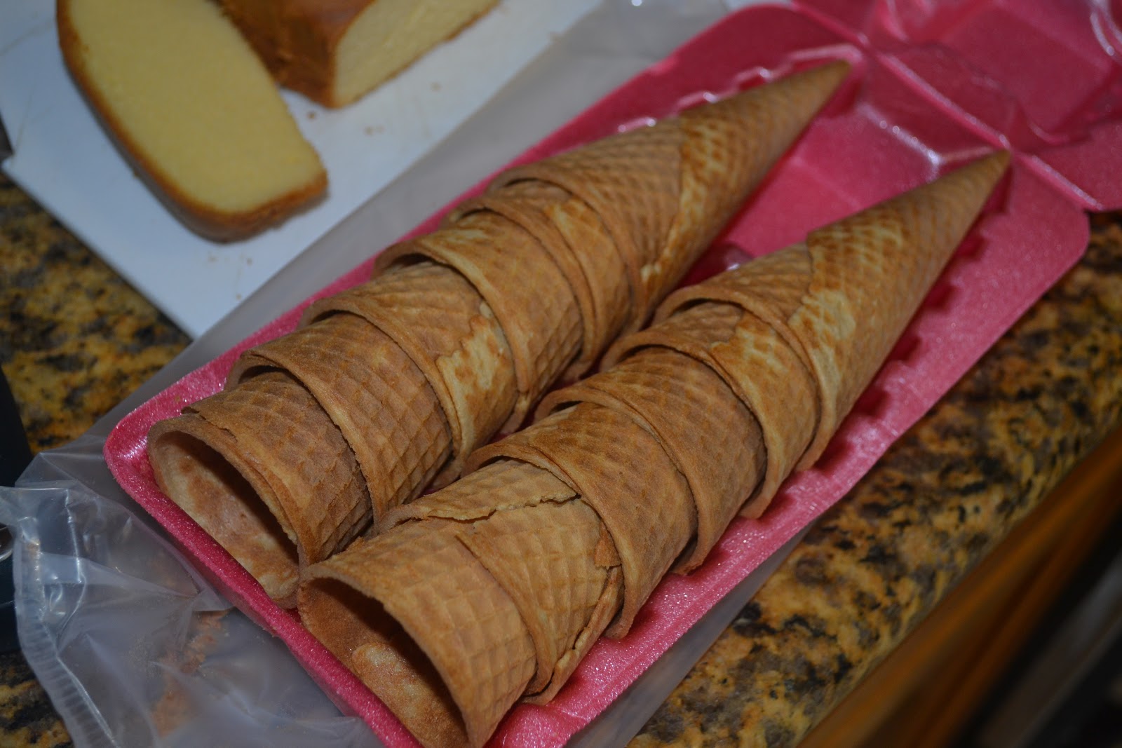 Aloha Yinz Mangia: Outdoor Easter and Traveling Cannolis
