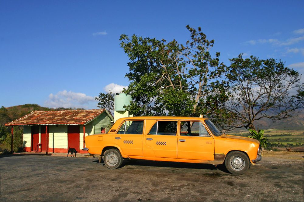 20 Amazing Photos of “Luxurious” Lada Stretched Limousines ~ Vintage ...