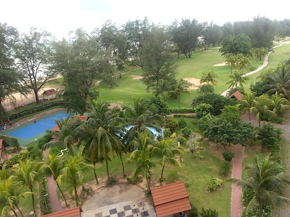 JALAN-JALAN: Awana Kijal