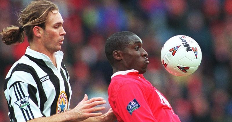 English Football Retro TV: Darren Peacock v Carl Leaburn.