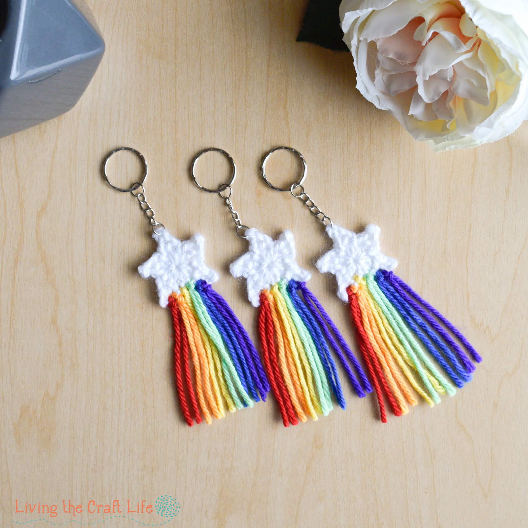 Living the Craft Life: Crochet Rainbow Shooting Star Key Chain - FREE ...