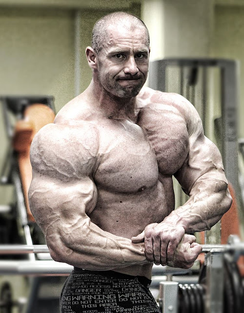 Muscle Lover: Tribute to the Czech muscle Titan Radek Lonc