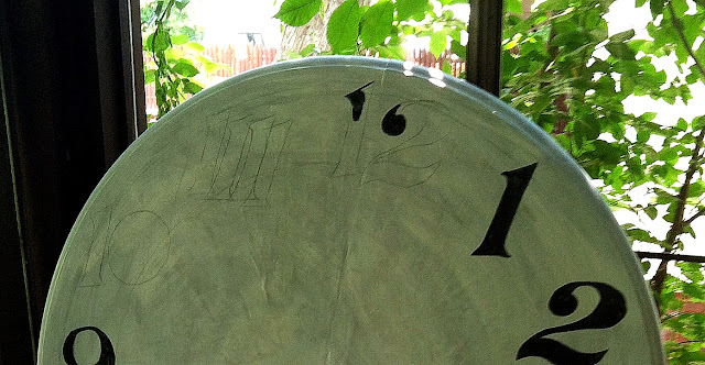 sugartotdesigns: Clock Face Table Makeover