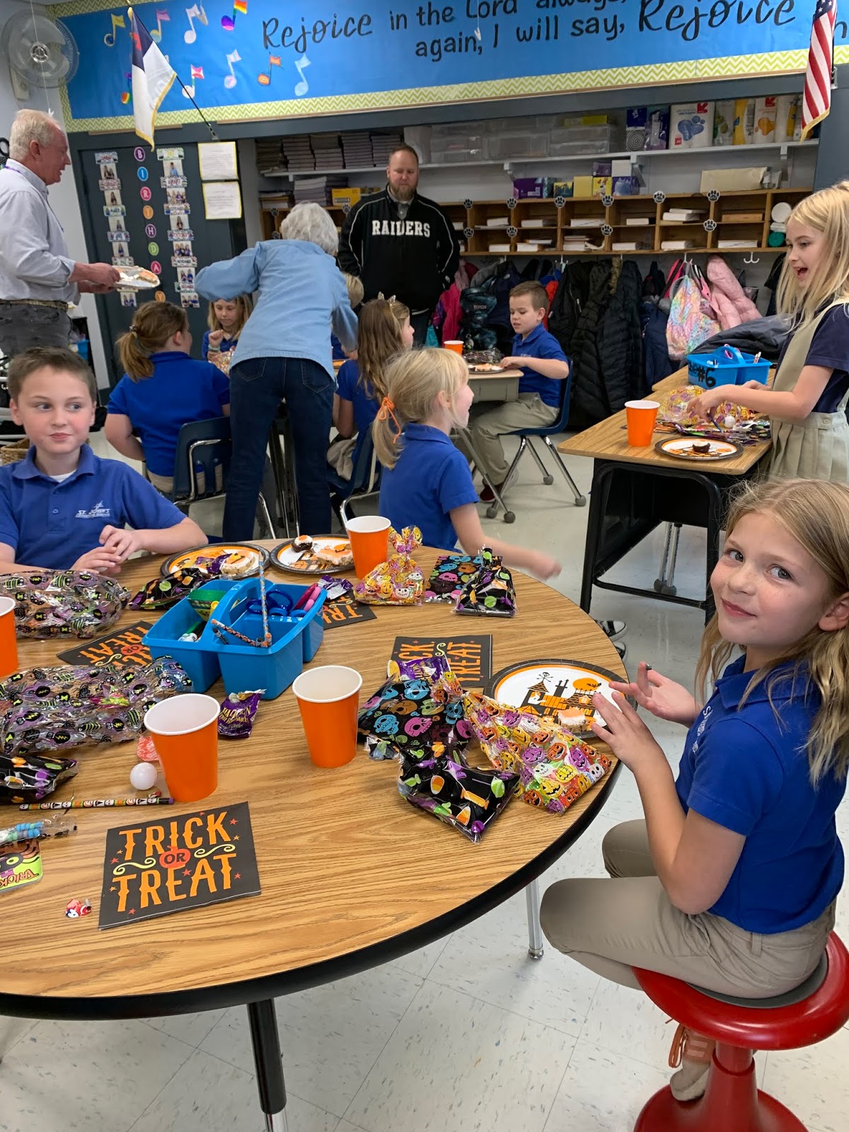 Mrs. Holland's Third Grade: Oct. 31st Fun